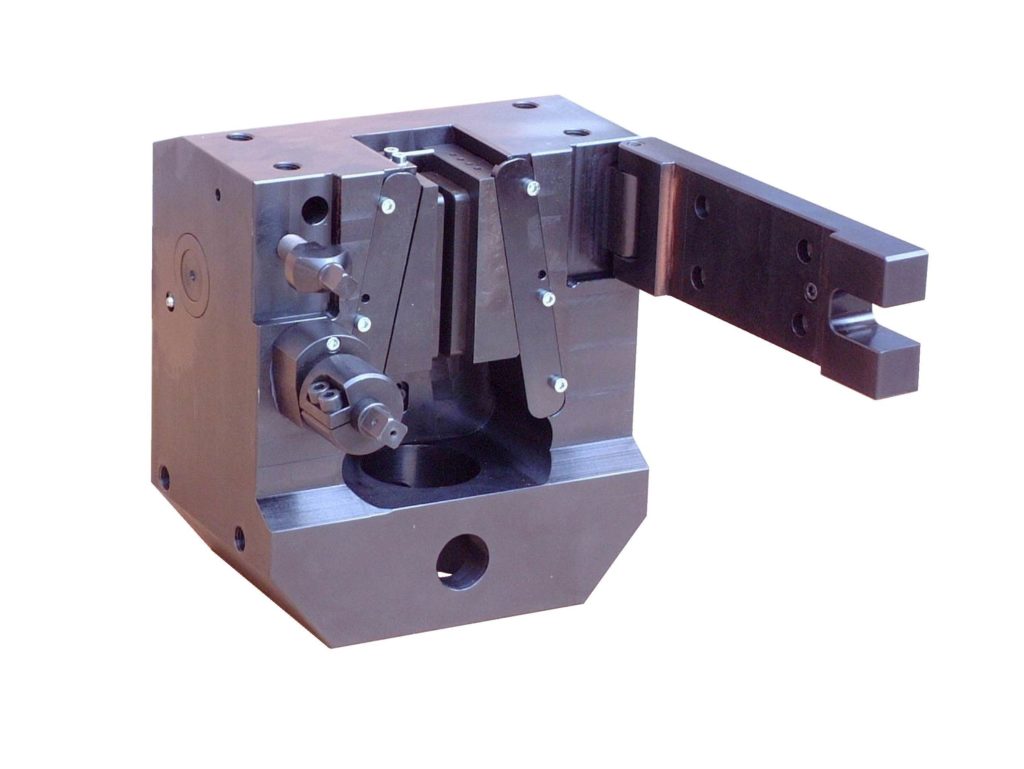 Universal Wedge Grips - 100 kN to 500 kN | AML Instruments